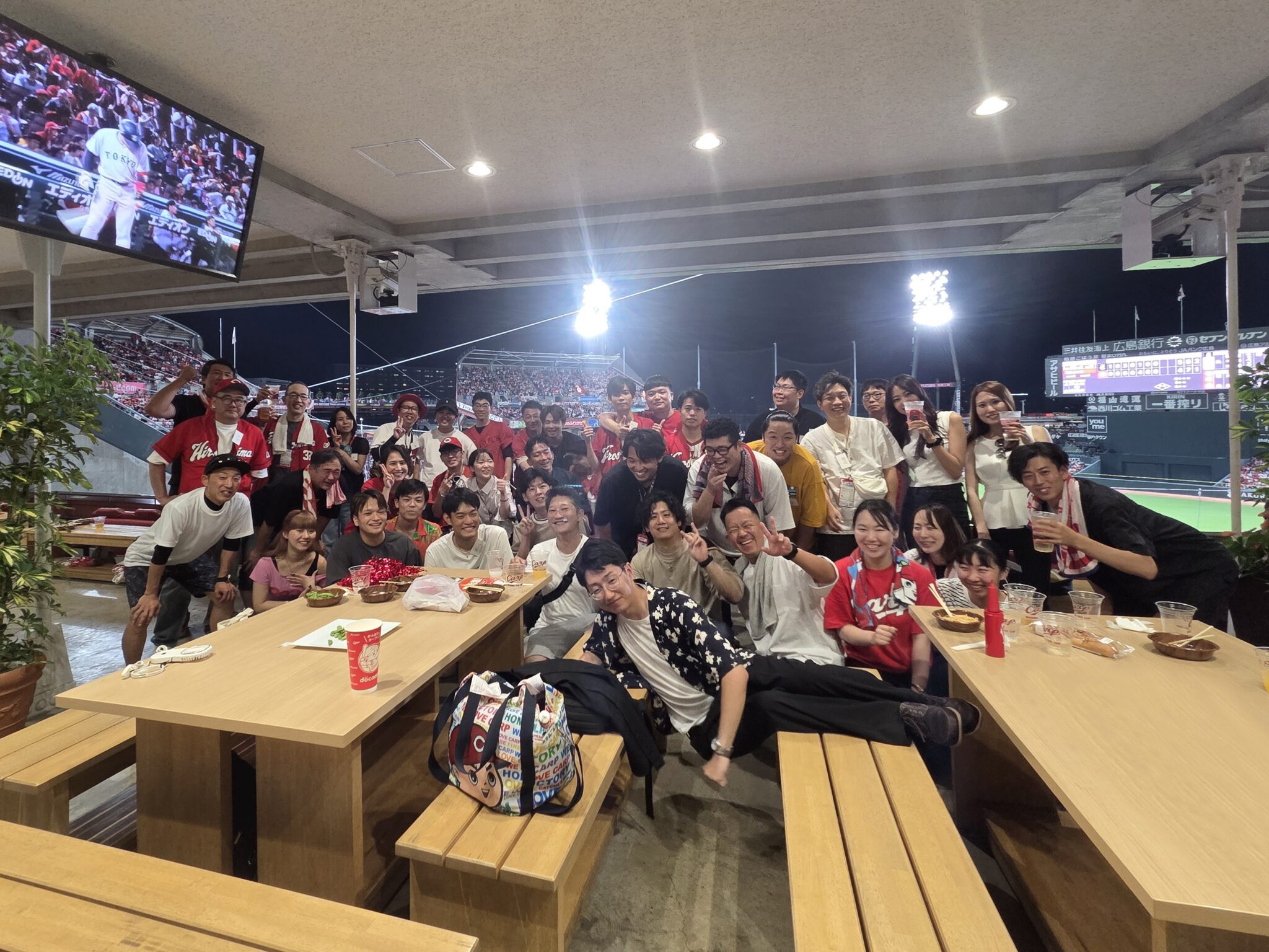 カープ観戦親睦会を行いました。 - 豊国工業株式会社